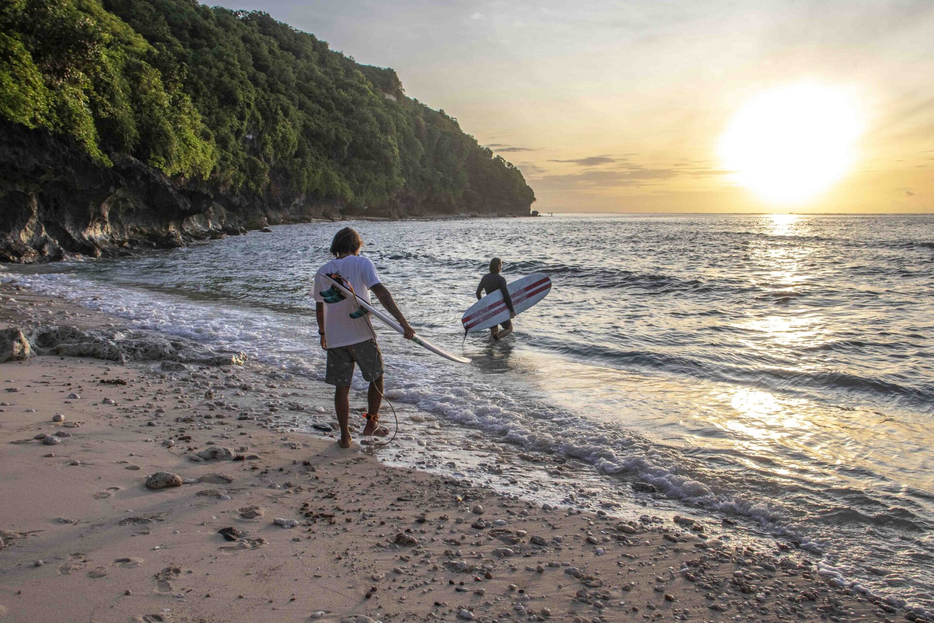 Intermediate surf guiding at Greenball (March 5, 2023) | Bali Surf Report